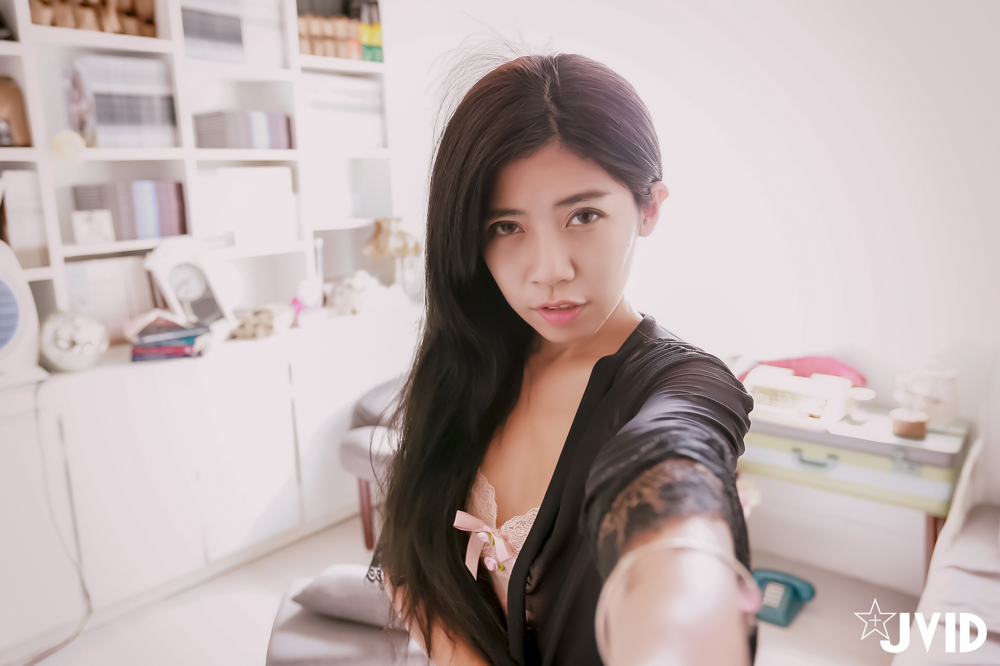 @@口愛教主語瞳@@【肉體繳房租】最新作品***贈影片。又到了繳房租的時候...