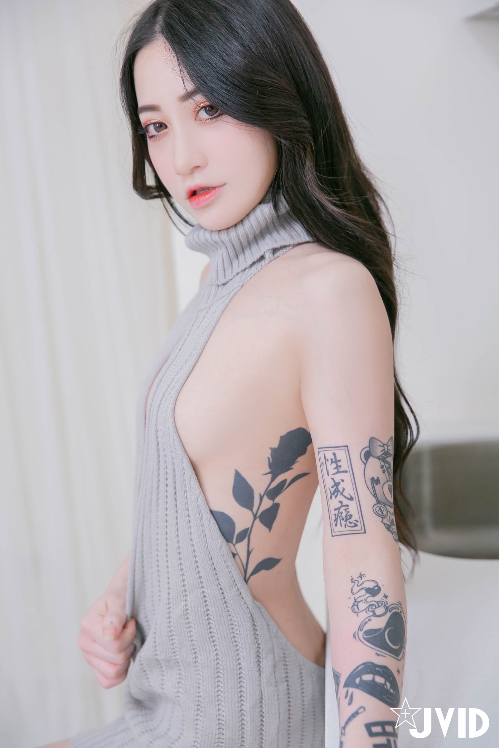 哥的慾望廚房滿滿女人香 今天邀請來的是最性感的抖臀女王舒兒！...